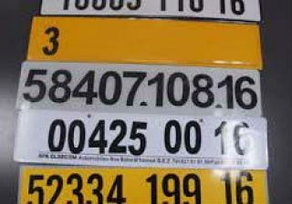 Des plaques d’immatriculation fabriquées en Algérie s’exportent à l ...